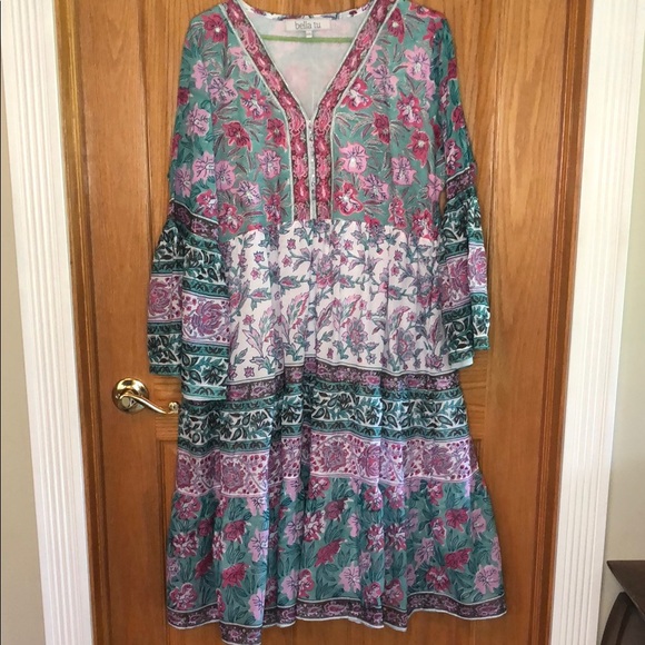 bella tu | Dresses | Bella Tu Xxl Pink And Green Tiered Vneck Dress ...